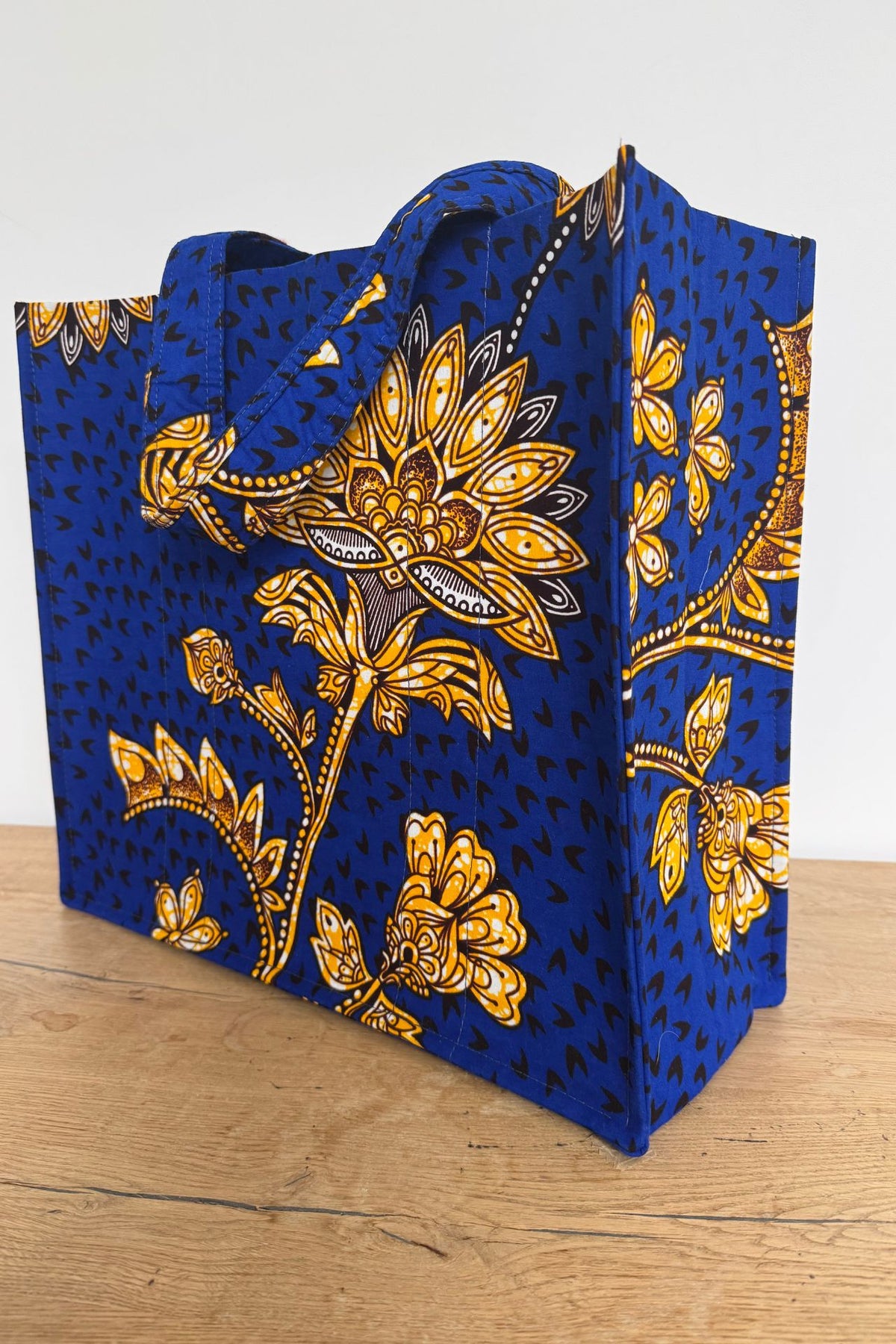Support Life Changing Art – The Lalela Scarf