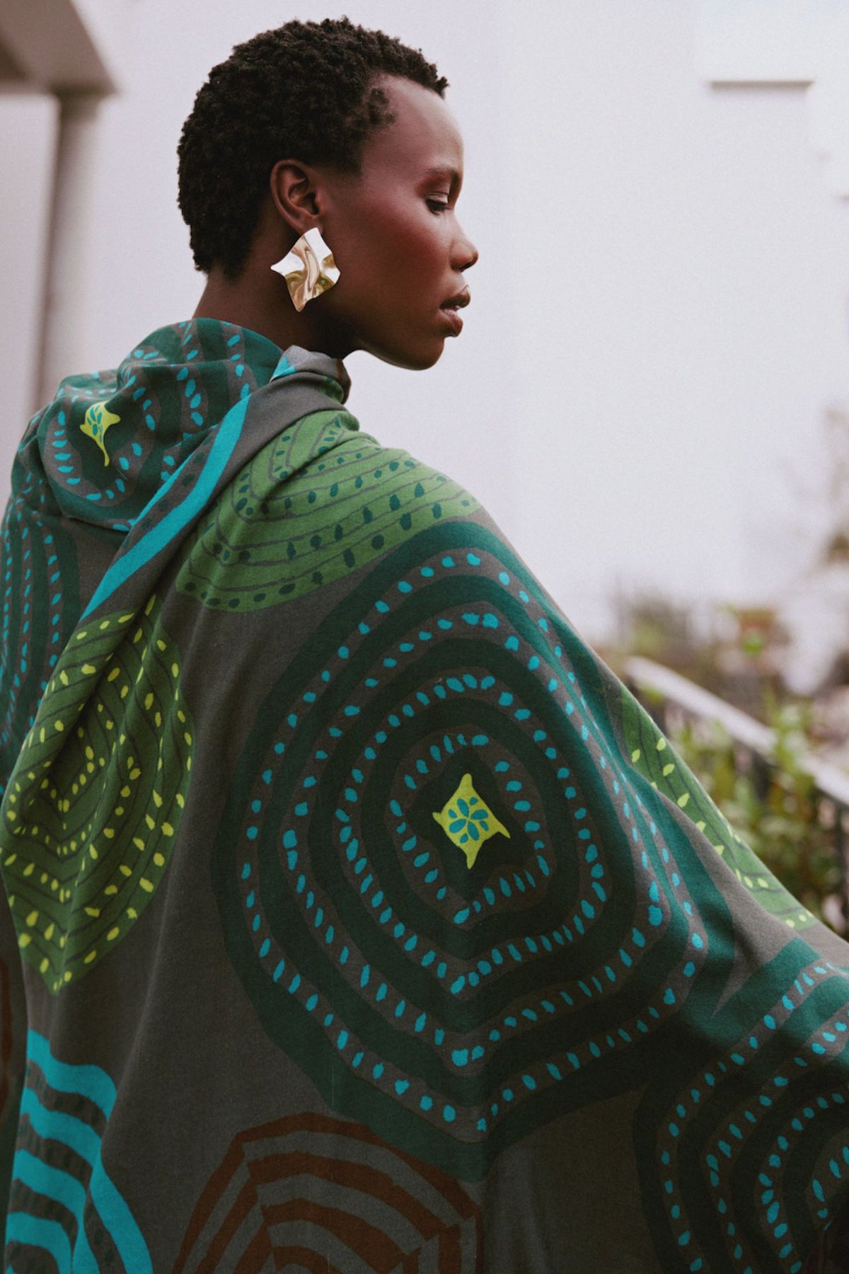 Support Life Changing Art – The Lalela Scarf