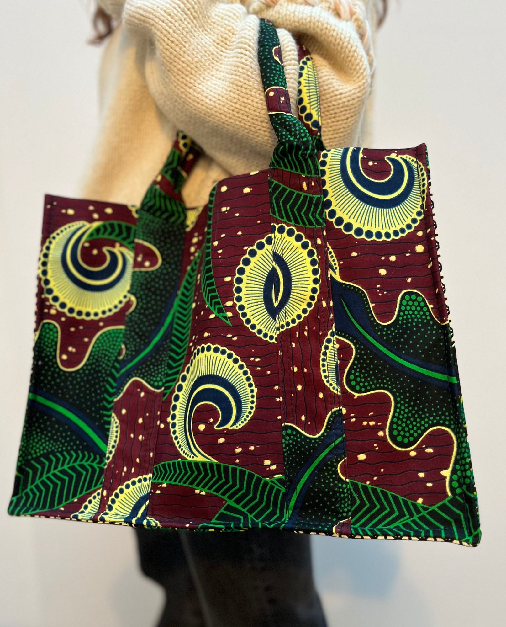 Support Life Changing Art – The Lalela Scarf